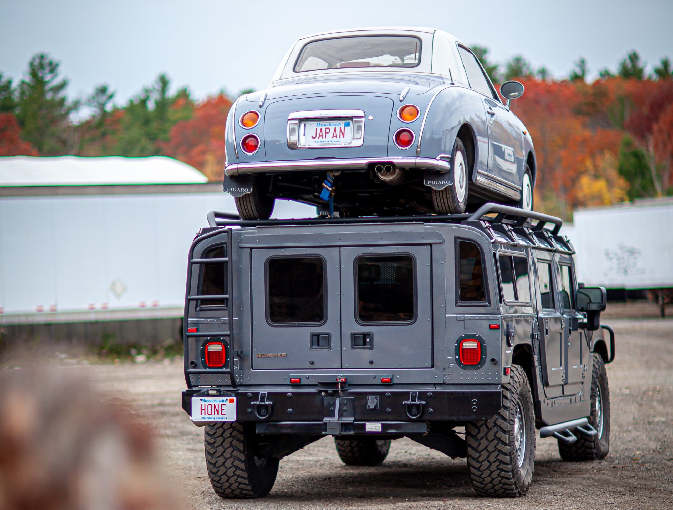 With a one-ton roof rack, your Hummer can tote around this adorable ...