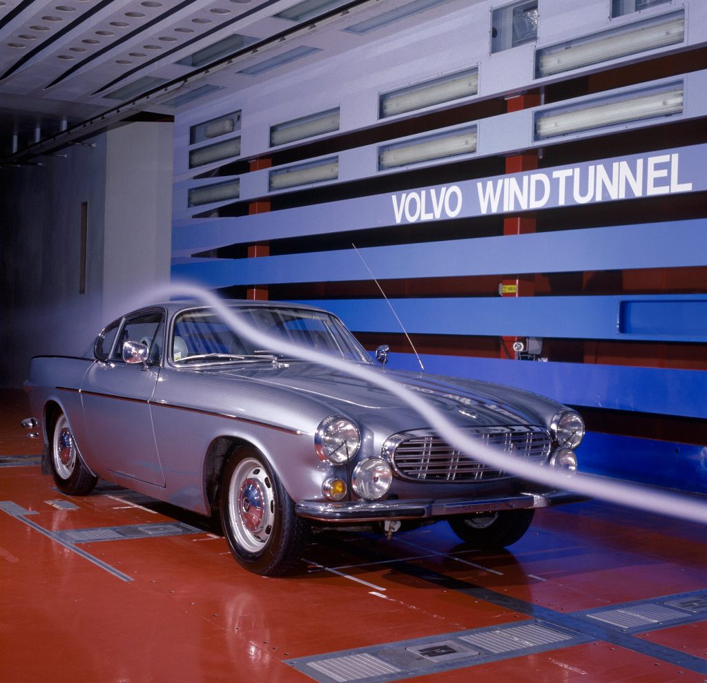 A 1961 Volvo P1800 is faster than all 2021 Volvos, which are now ...