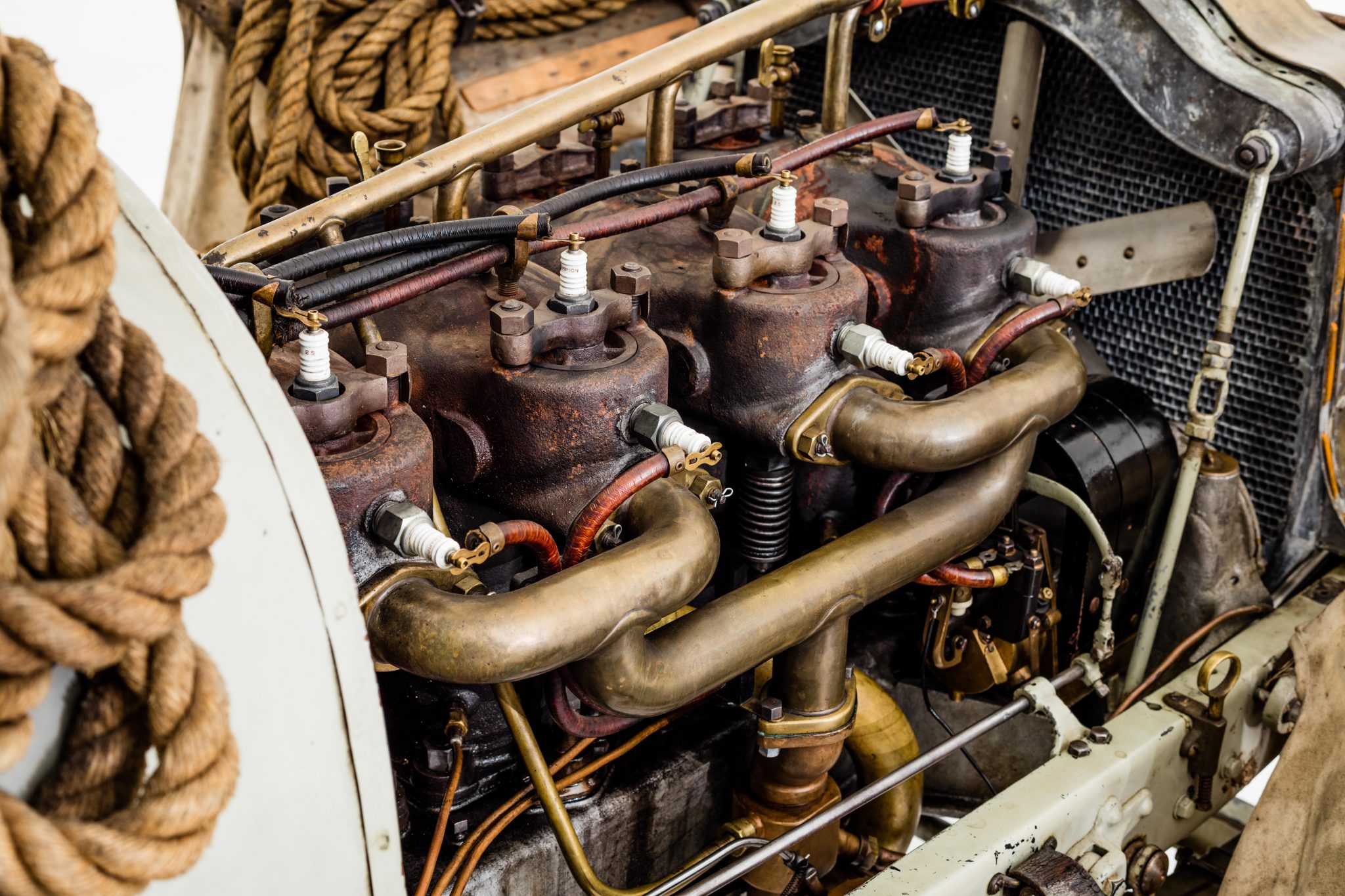 The 1907 Thomas Flyer circled the globe in 169 days—without roads or ...