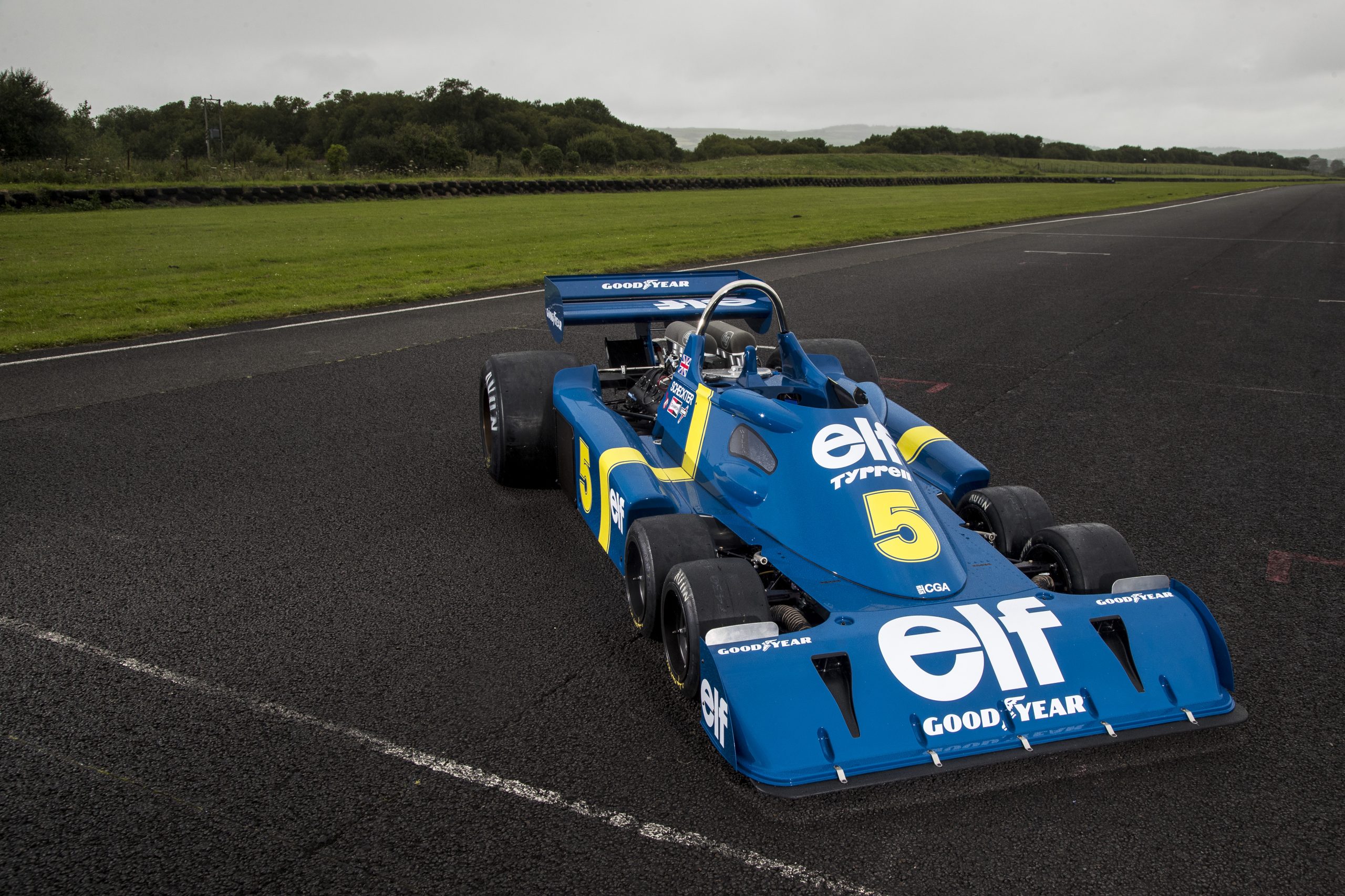 This Tyrrell P34 continuation is the six-wheel freak show reborn ...