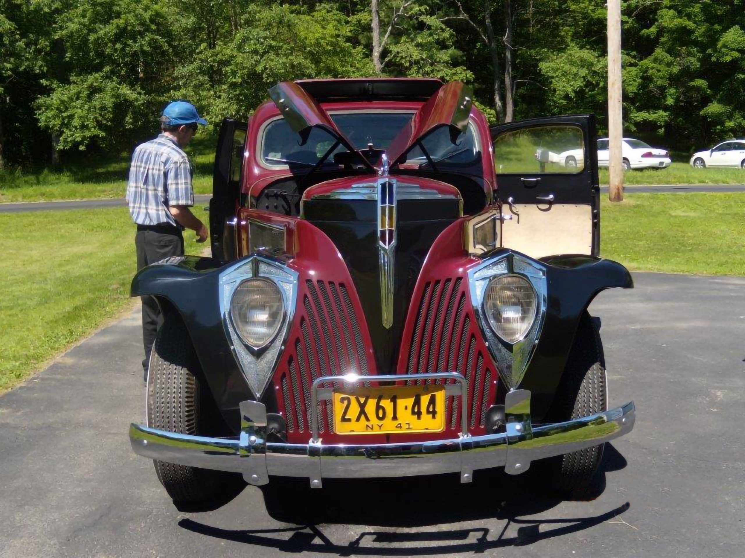 This last-surviving 1939 Art Deco Checker marks the high point of taxi ...