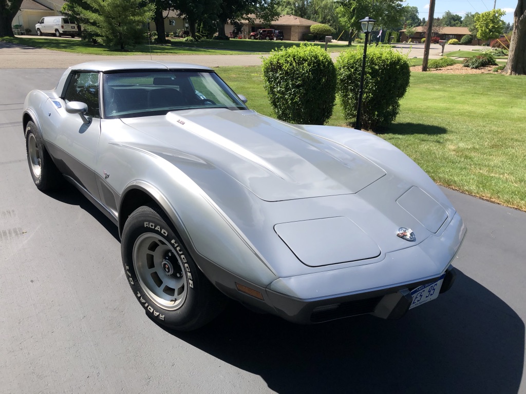 ’Vette Central: Eight Corvettes inhabit my neighborhood's two suburban ...