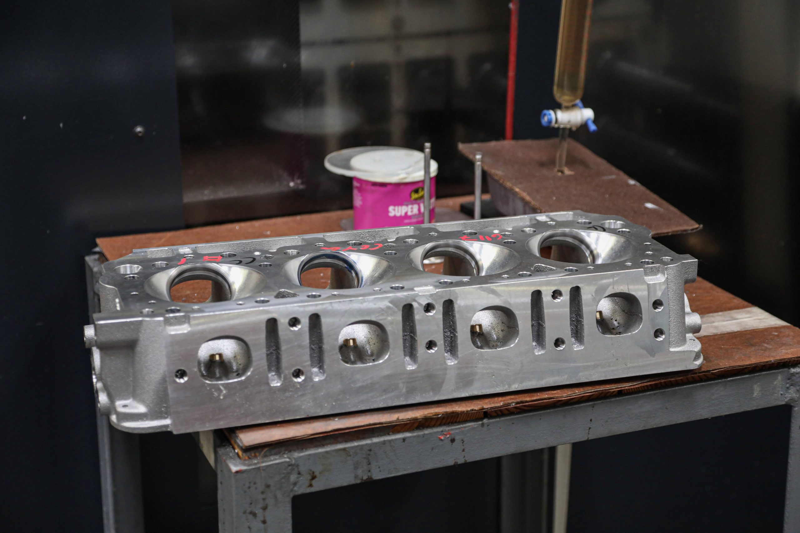 How Edelbrock makes its signature aluminum intake manifolds | Hagerty Media