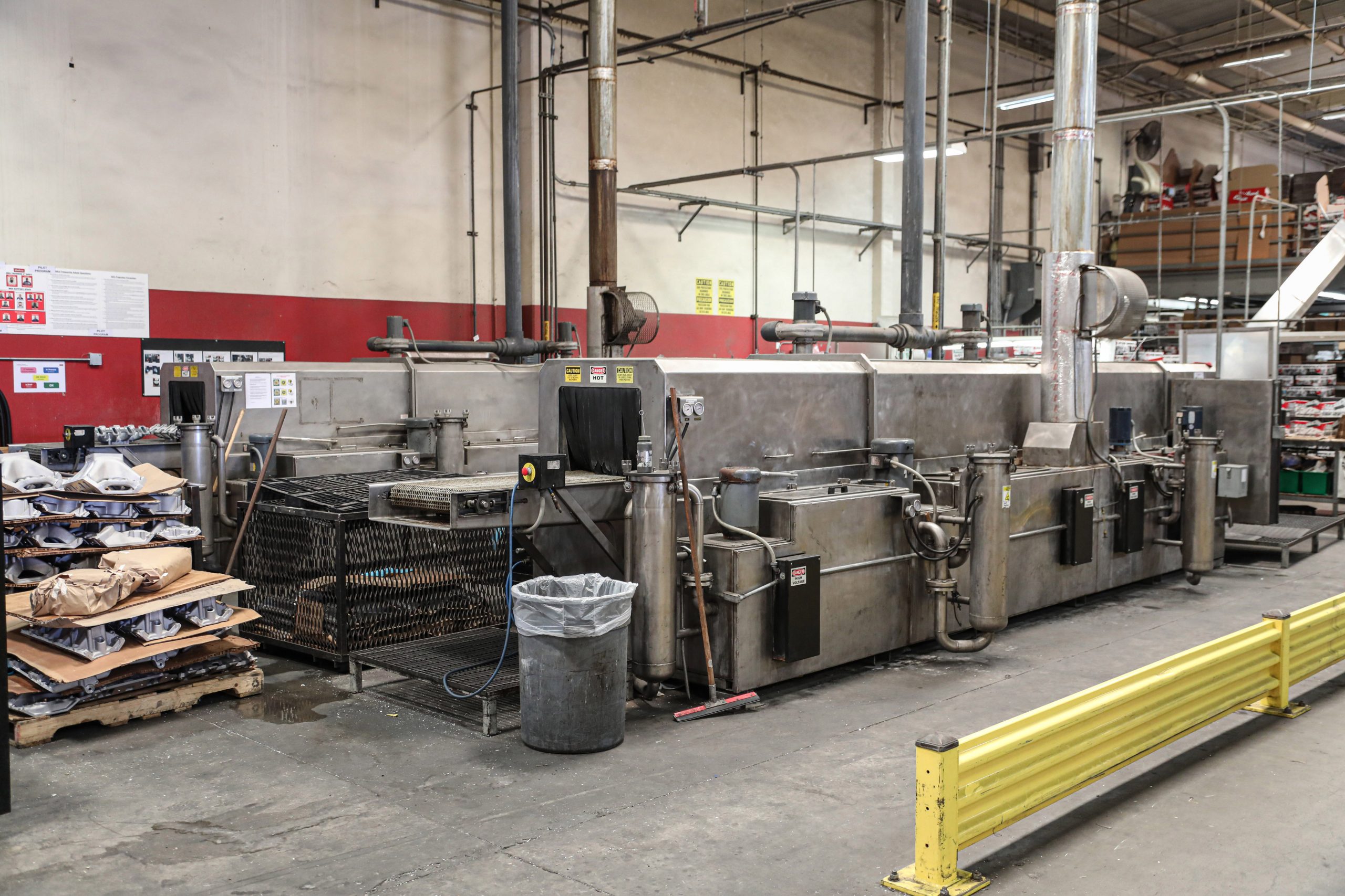 How Edelbrock makes its signature aluminum intake manifolds | Hagerty Media