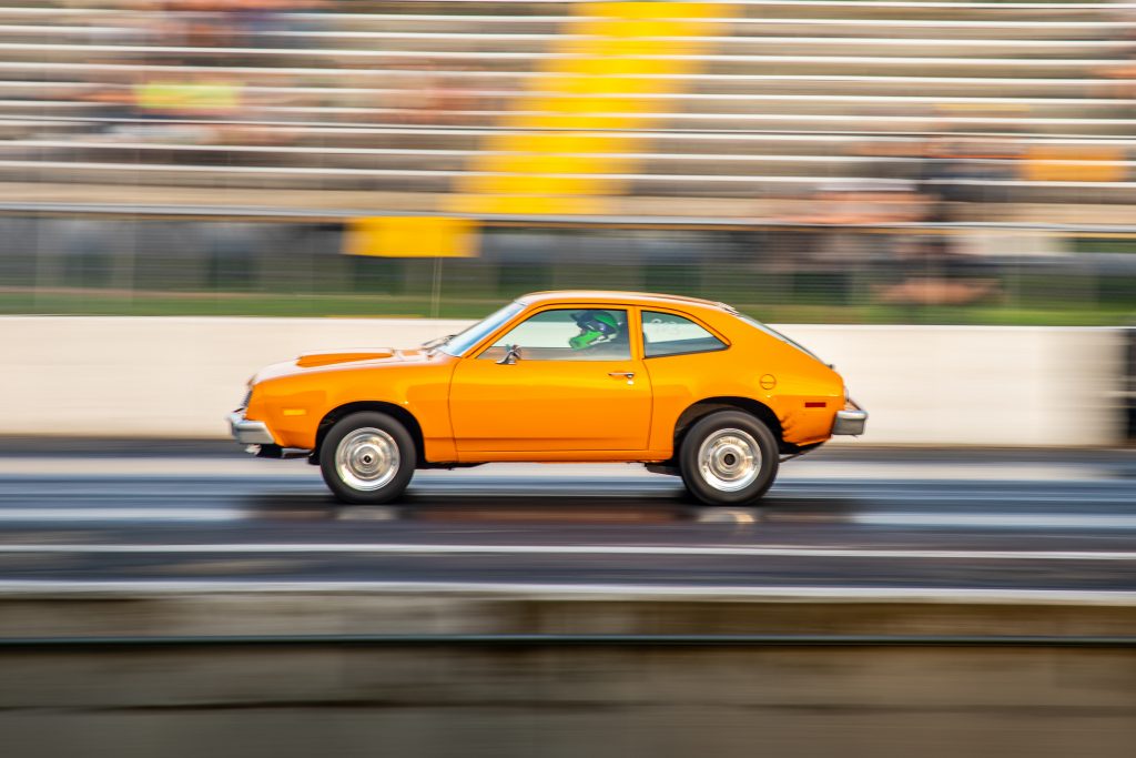 Nostalgic straight-line racers keep Detroit's drag strip flame alive ...
