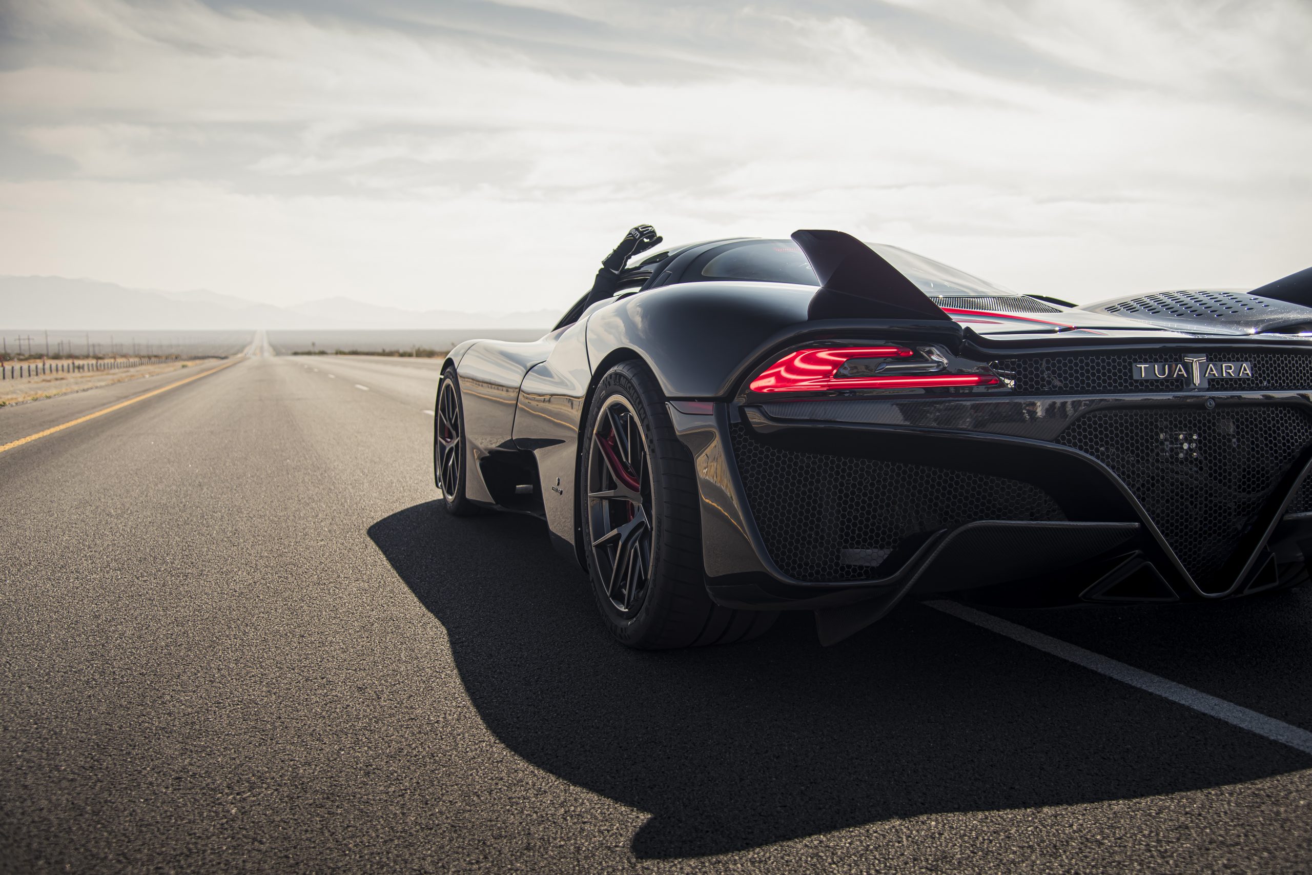 The SSC Tuatara is now the fastest production car in history—by a ...