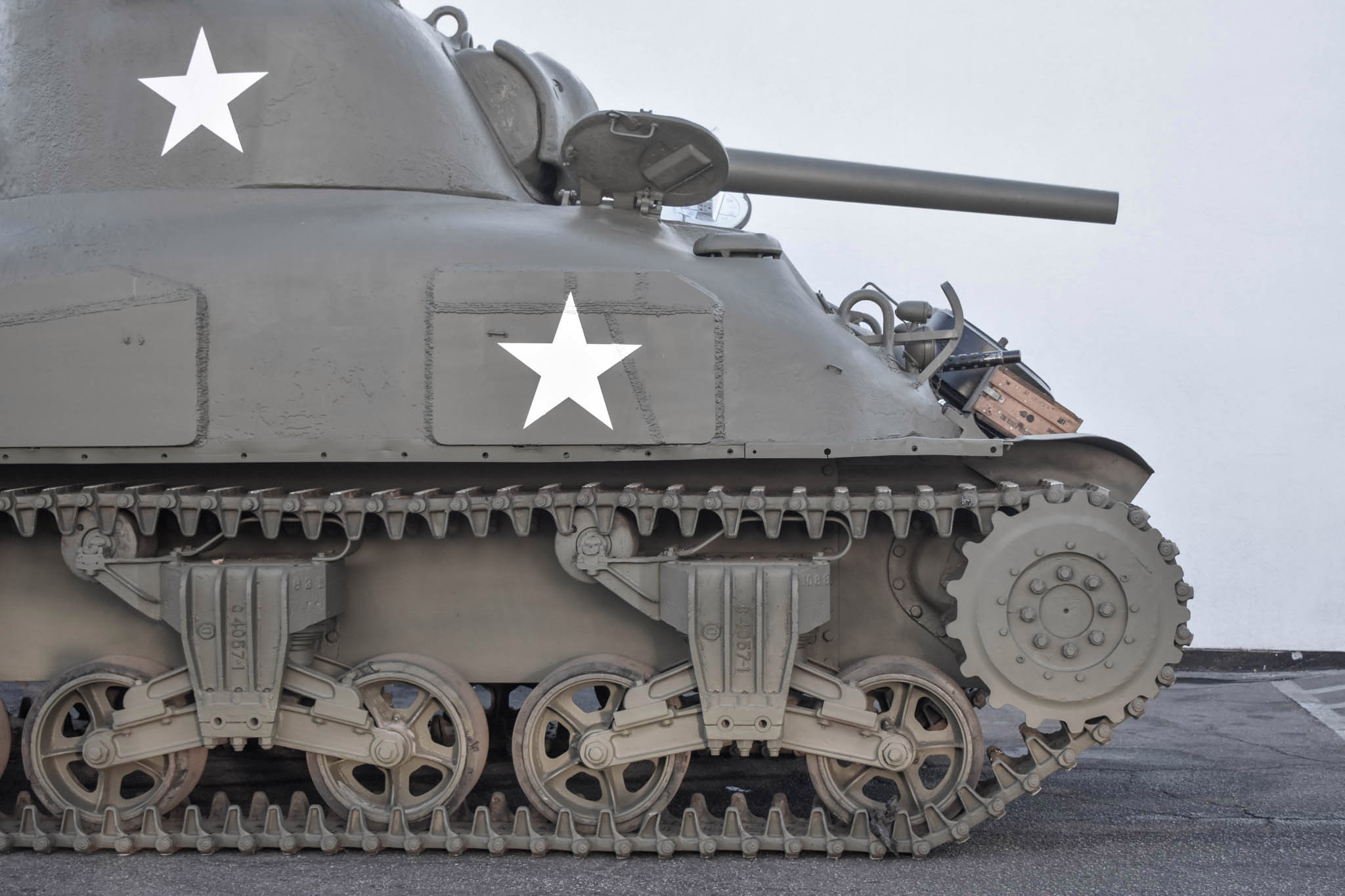 As we honor our veterans, check out this 1943 Sherman tank up for ...