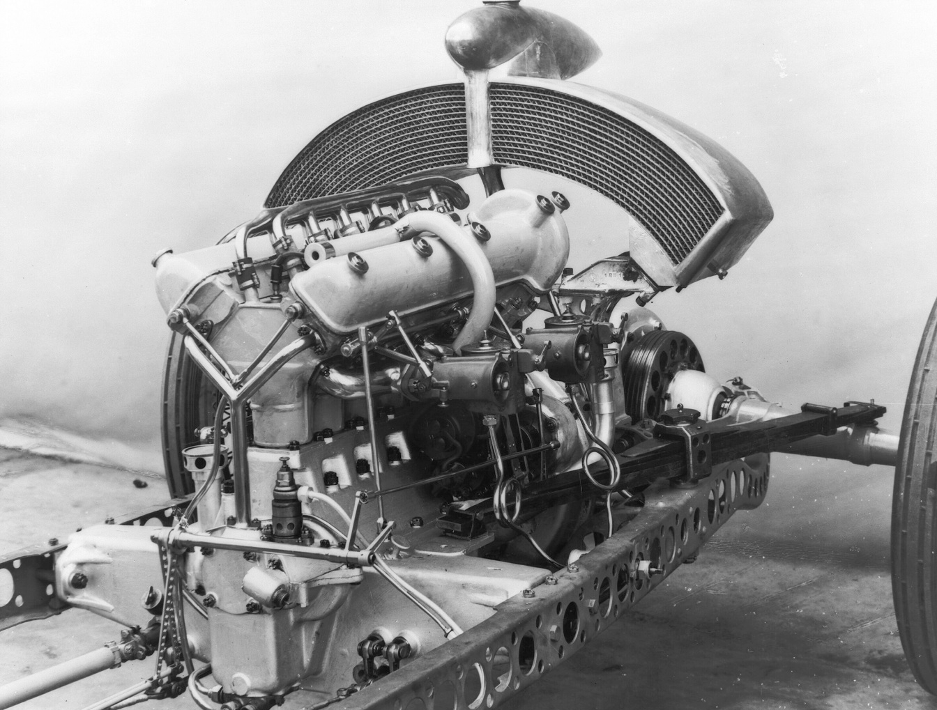 How the 1921 Rumpler Tropfenwagen foreshadowed today’s mid-engine race ...