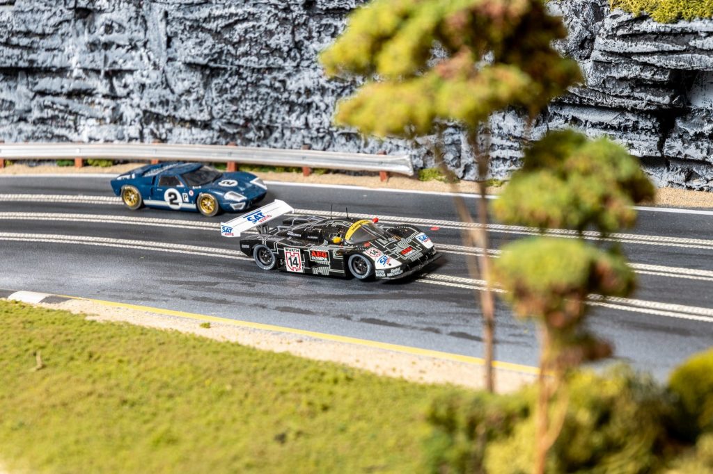 The bidding race is on for another meticulous 1:32-scale Slot Mods ...