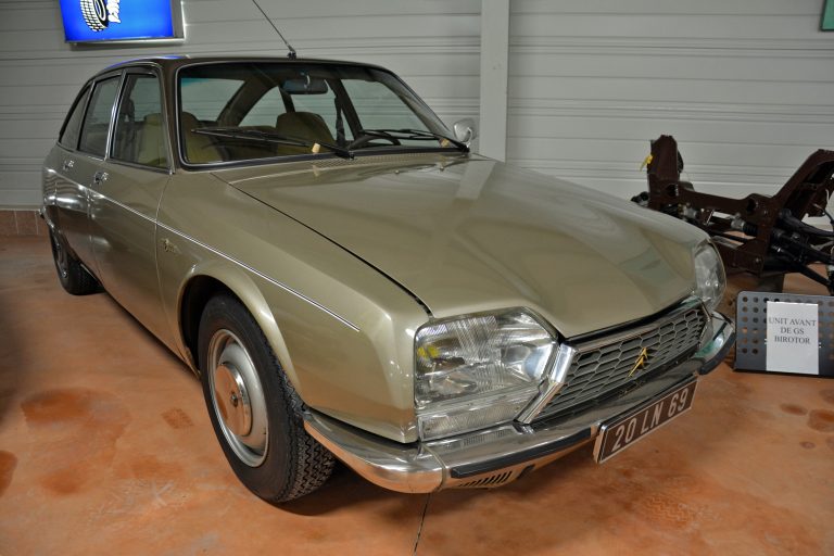That time Citroën built and tested a helicopter with twin-rotor Wankel ...