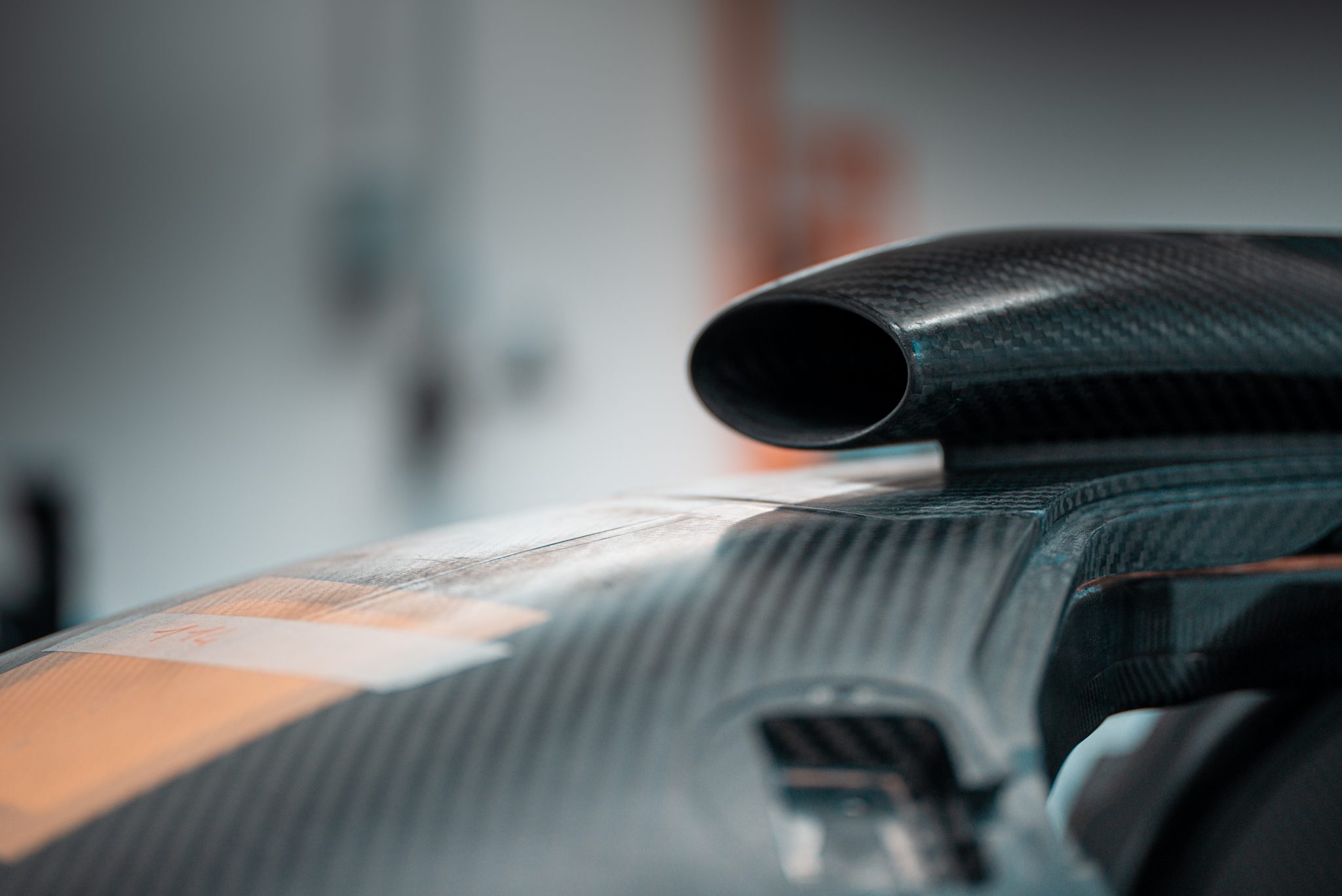 SCG 007 LMH racer flashes carbon-fiber bodywork at debut track outing ...