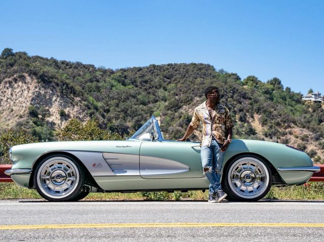 Kevin Hart strikes again, pays $825K for a 1959 Corvette custom ...