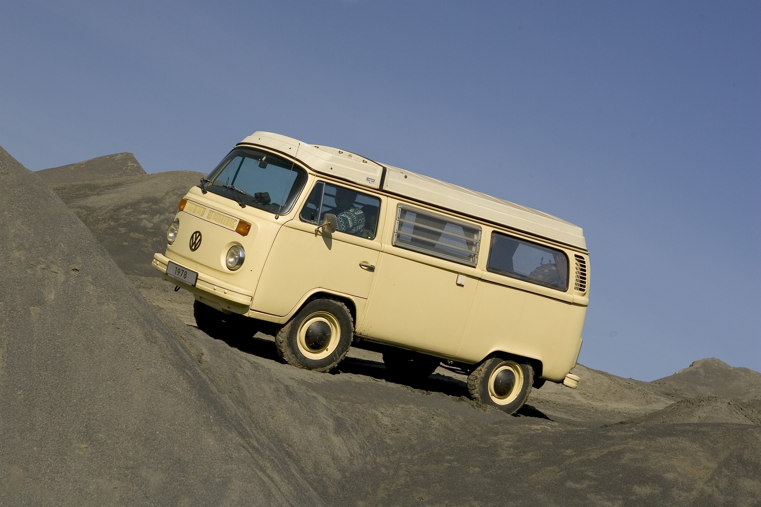 Volkswagen's forbidden 4x4 Bus was developed to tame the dunes ...