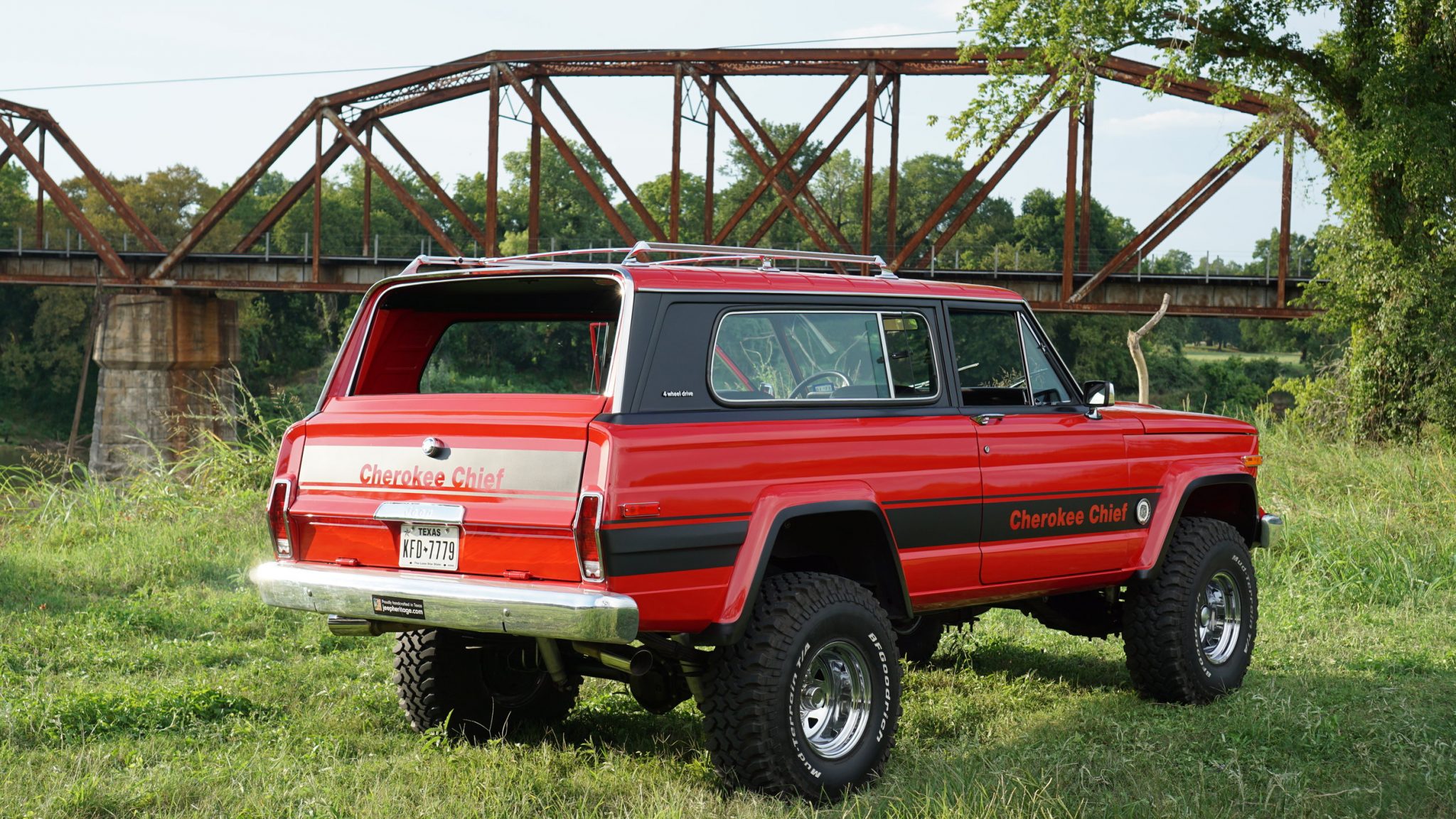 Vigilante: The full-size Jeep of your Hemi-powered dreams | Hagerty Media