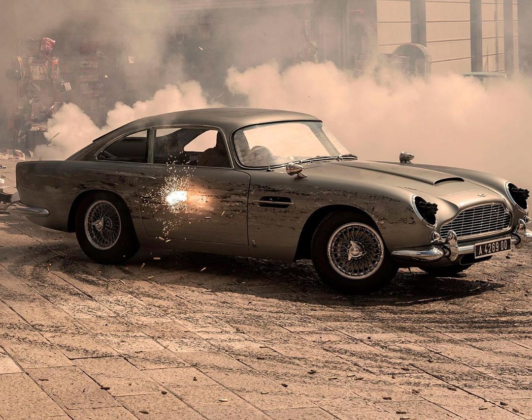 No Time to Die Lovingly Sends off Craig’s Bond with Plenty of Aston ...
