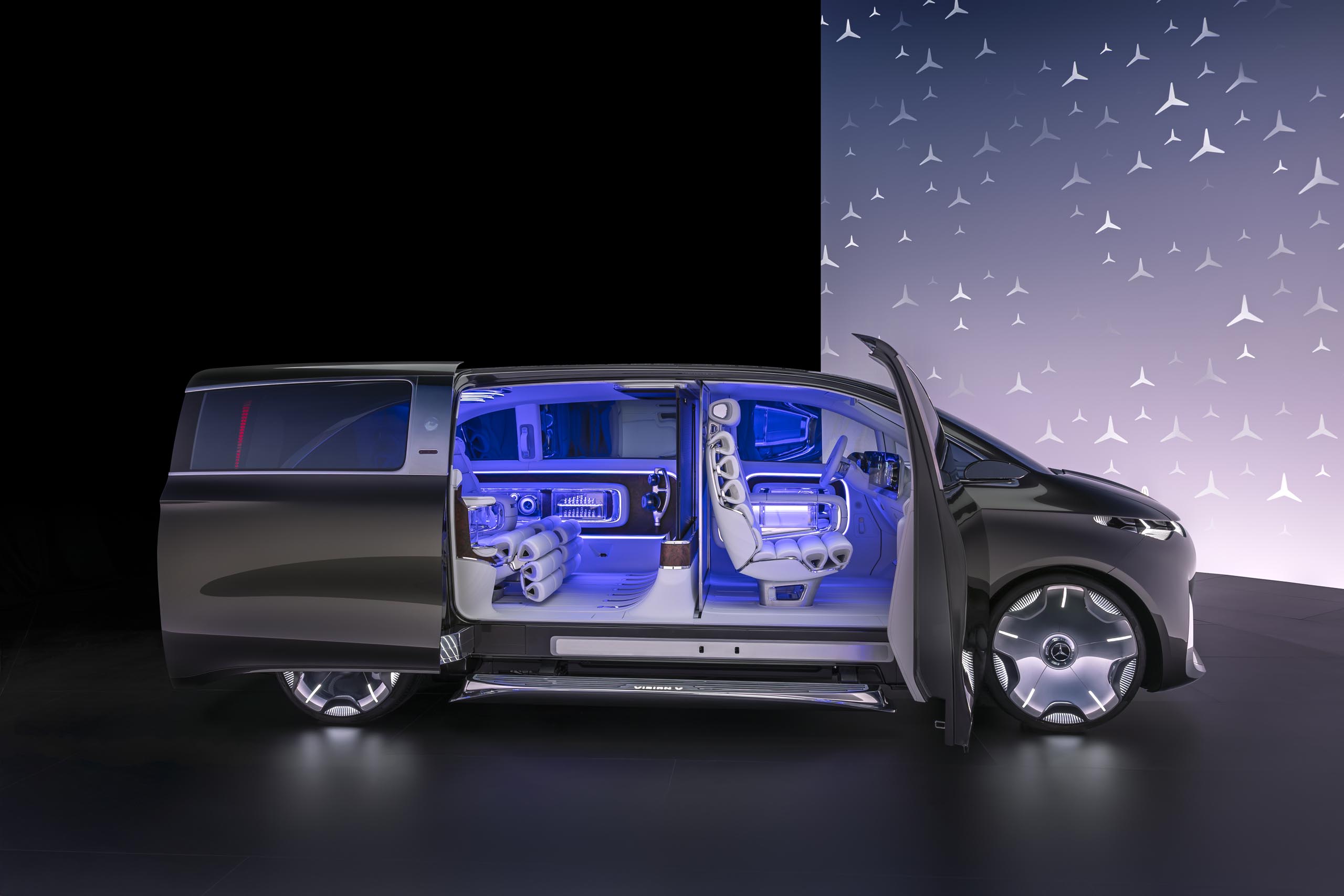 Lavish Mercedes-Benz Vision V Concept Hints that Vans Are Back ...